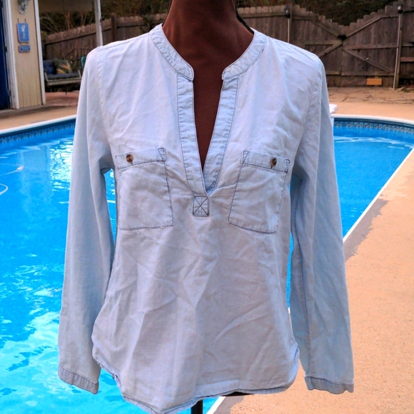 Hesperus | Tops | Hesperus Light Blue Cotton Vneck Lightweight Denim Ls ...